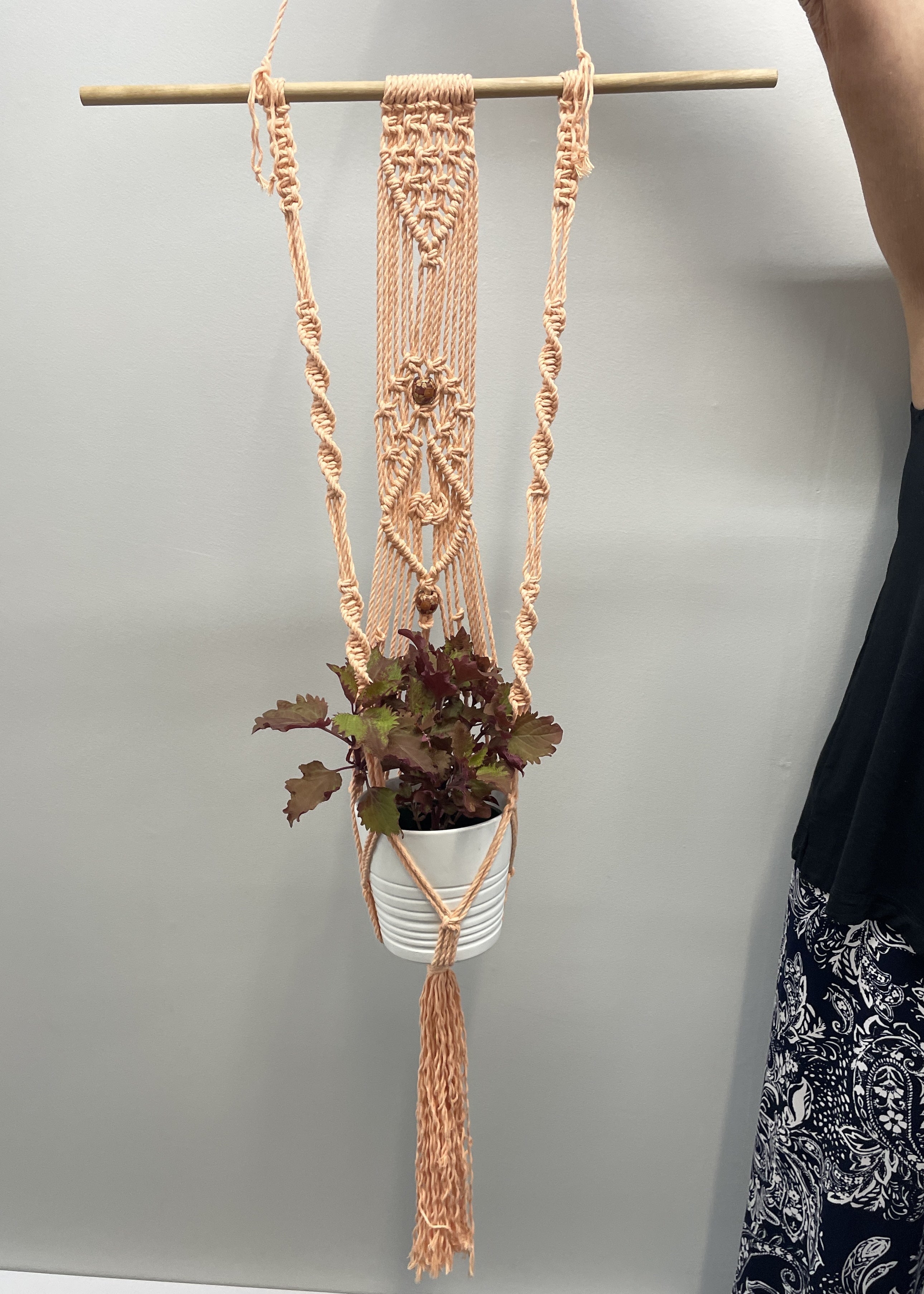 Jardiniere en macramé – Humana Lana